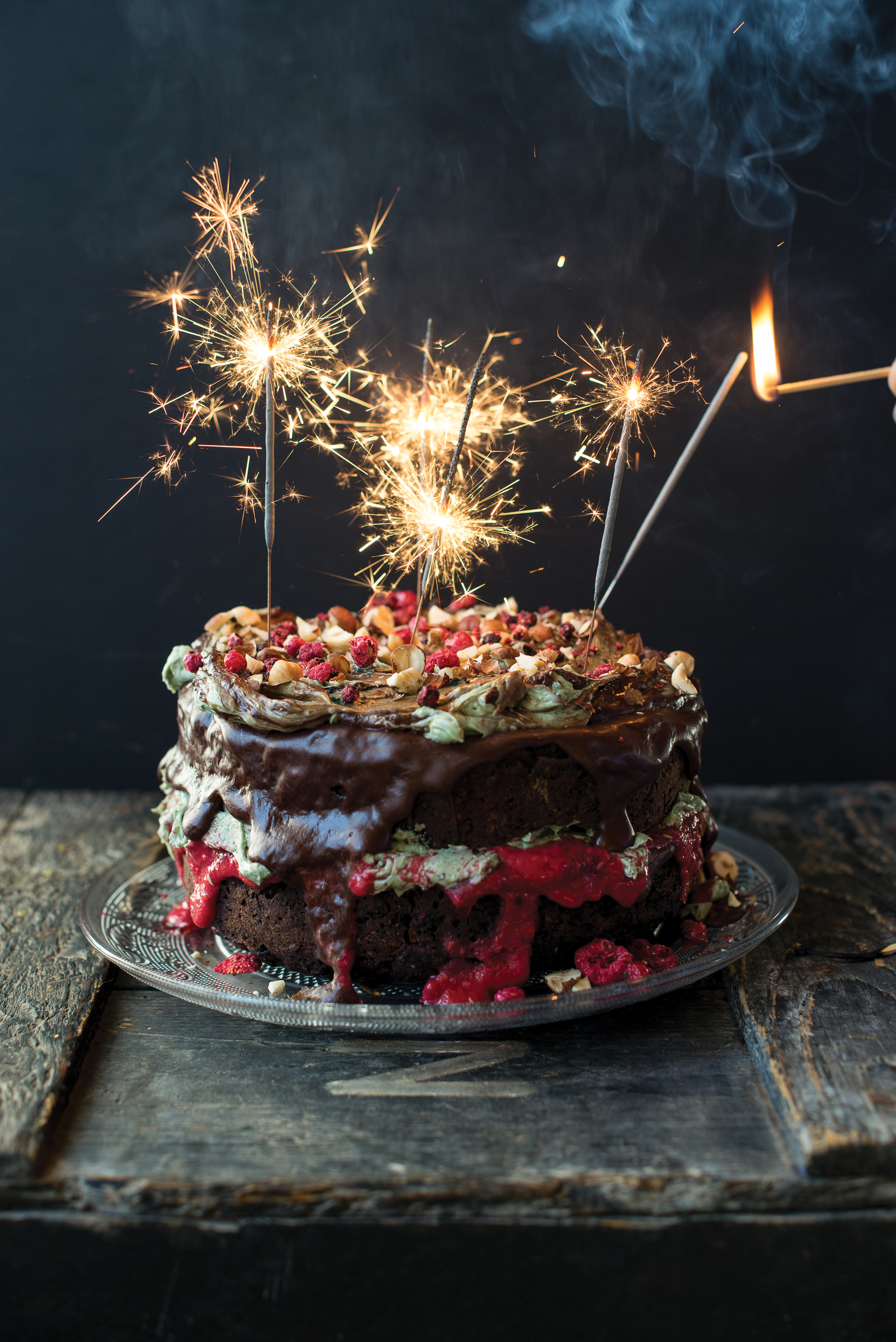 Chocolate, Raspberry & Seaweed Cake for World Oceans Day! | The Experiment